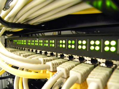 Kostenloses Foto: Foundry Switch - pixelio.de