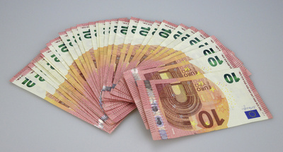 Kostenloses Foto: 10-Euro-Scheine, Geldscheine - pixelio.de